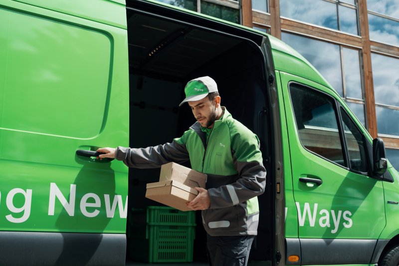 Den komplette guide til at forbedre din webshops returhåndtering - bring.dk